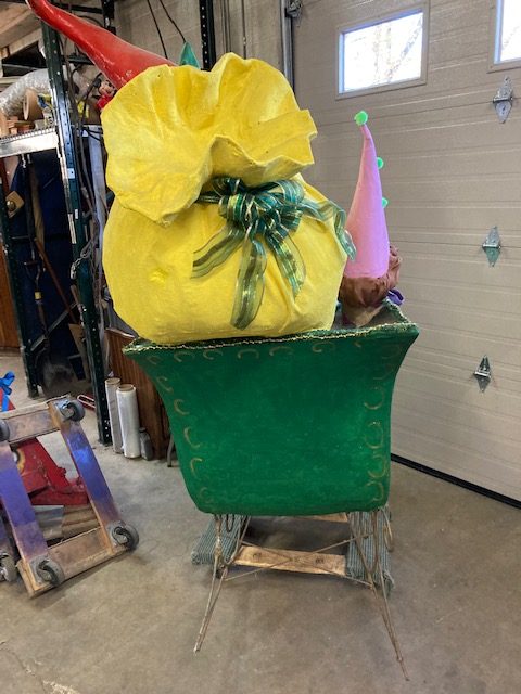 Vintage Paper Mache Macy’s Christmas Window Display « Obnoxious Antiques