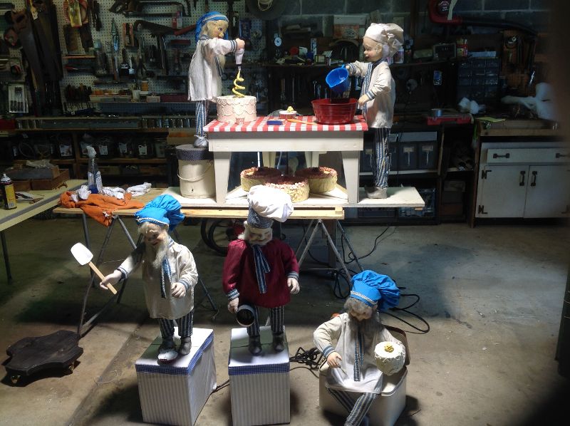 Vintage Mid-Century Silvestri Baker's Shop Window Display Automatons ...