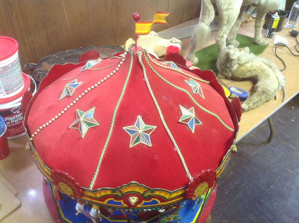 Miniature Working Carousel Window Display By Suba Display « Obnoxious ...