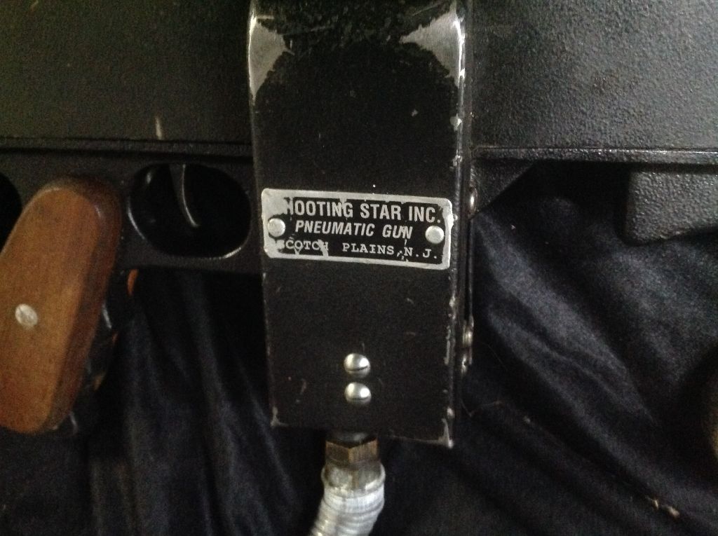Vintage Boardwalk Shoot The Star Pneumatic Machine Gun « Obnoxious Antiques