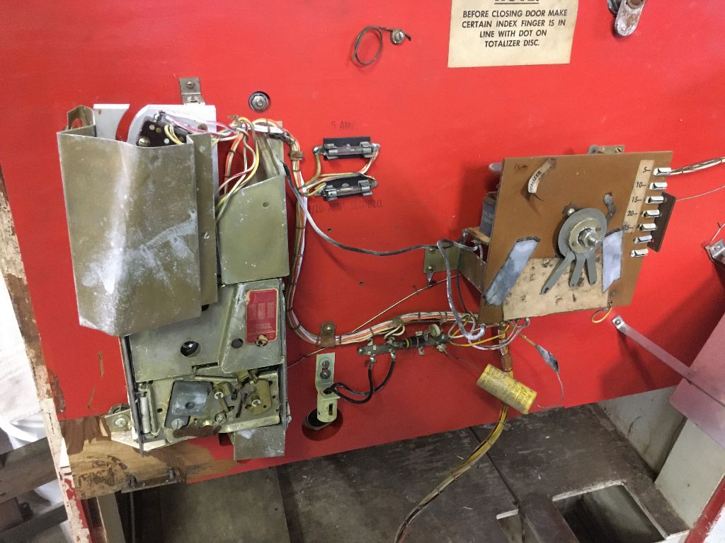 Vintage Coin Operated Keeney & Co. Model 200 Popcorn Vending Machine ...