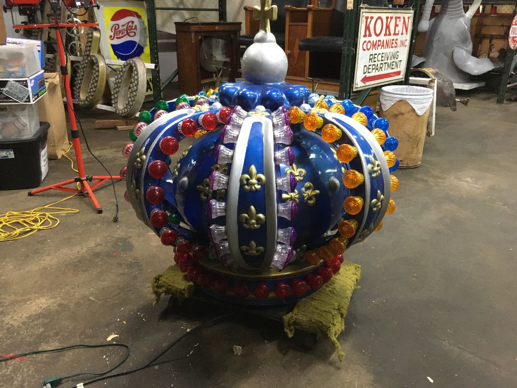 Vintage Animated Carnival Ride Center King’s Crown « Obnoxious Antiques