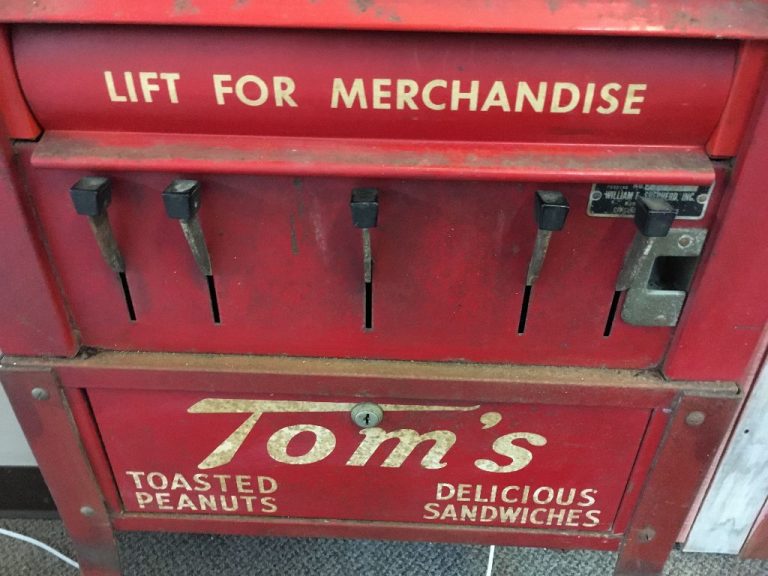 Vintage 15 Cent Coin Operated Tom’s Vending Machine « Obnoxious Antiques